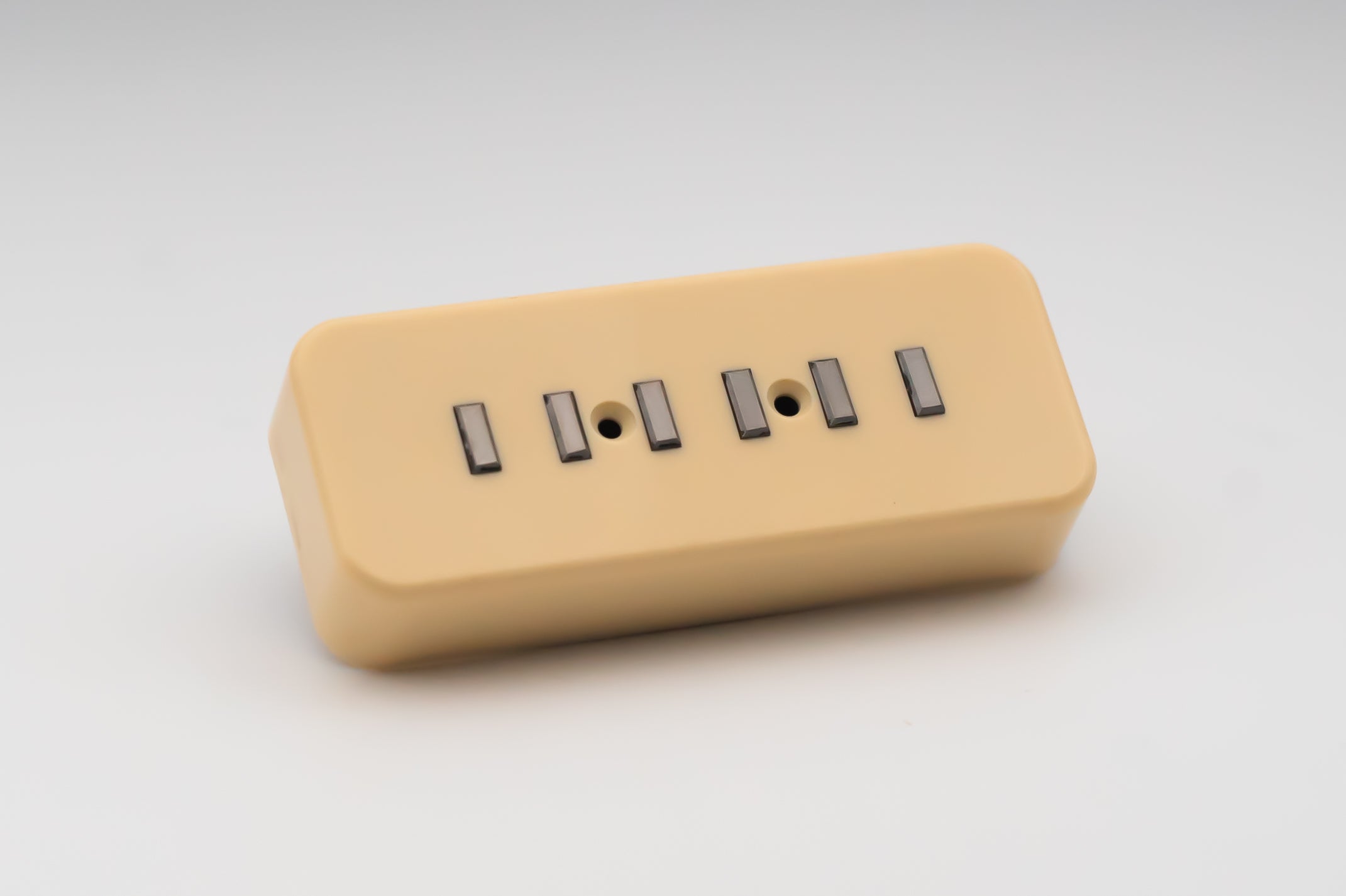 90 Staple (Single PU) – AmberPickups